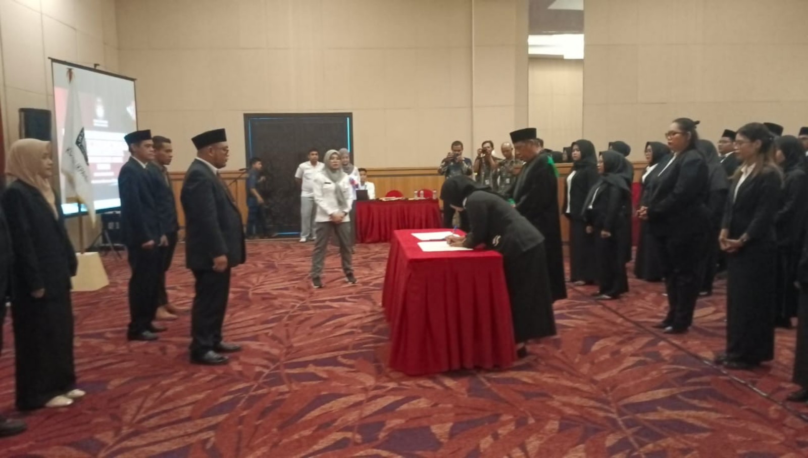 30 Anggota PPK Dilantik untuk Pilkada Balikpapan 2024 - Beranda Post 30 Anggota PPK Dilantik untuk Pilkada Balikpapan 2024 - Beranda Post