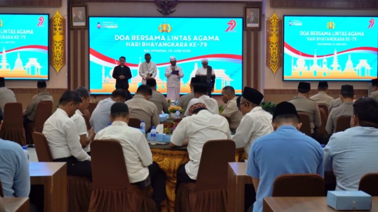 Polda Kaltim Gelar Doa Bersama Lintas Agama HUT Bhayangkara