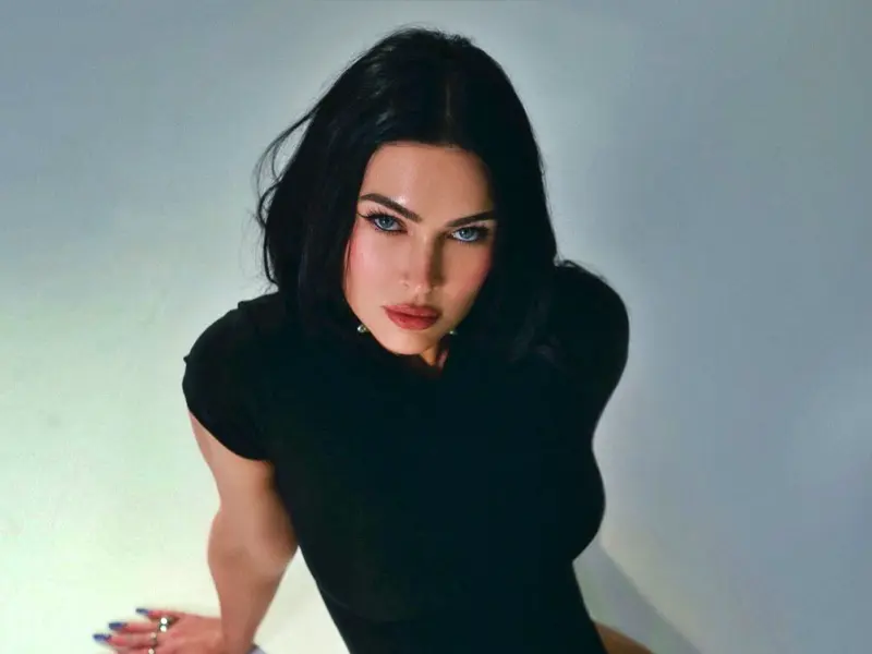 Megan Fox Kembali ke Instagram, Fotonya Bikin Netizen Panas